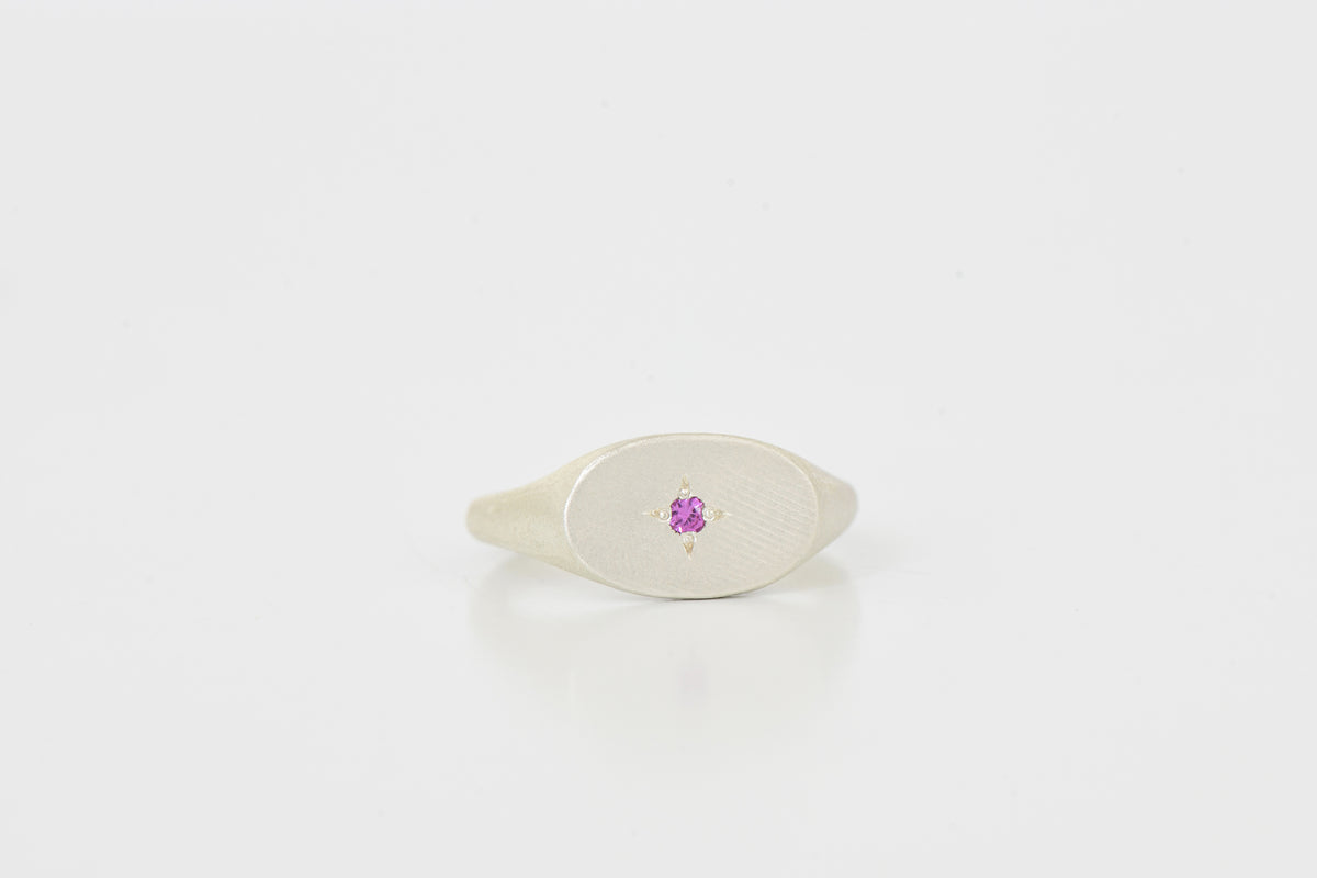 Oval simple ring – Seb Brown