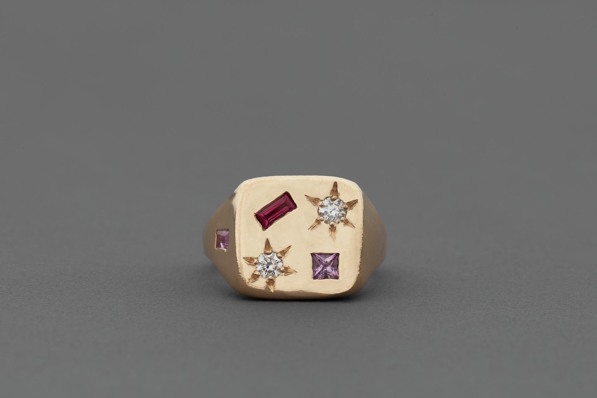 Tablet ring – Seb Brown