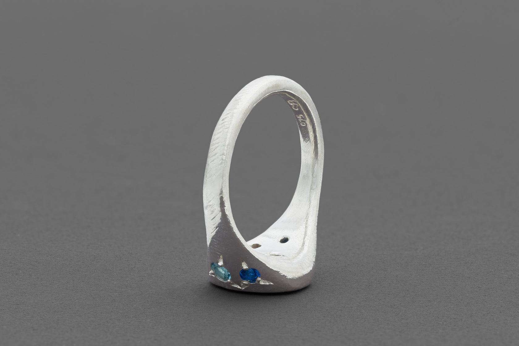 Spazio ring – Seb Brown